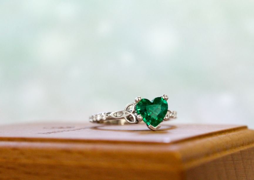6 Emerald Rings for Your Jewelry Collection | Jewelry Jealousy