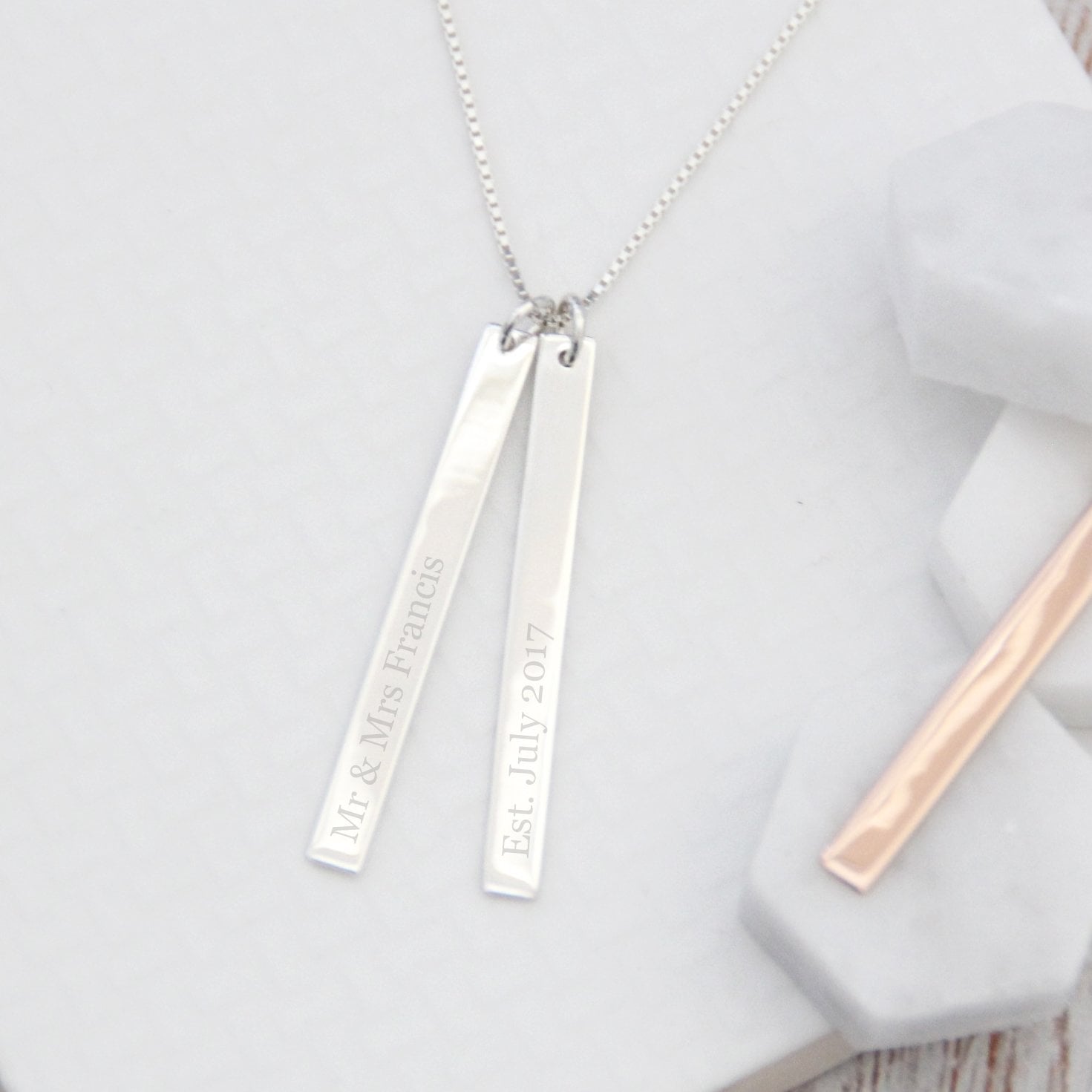 Bar Necklace Mania? Check Our 10 Favorites! | JewelryJealousy